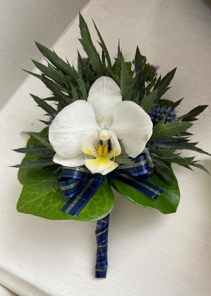 Buttonholes and Corsages Perfect Wedding Accessory Flowers